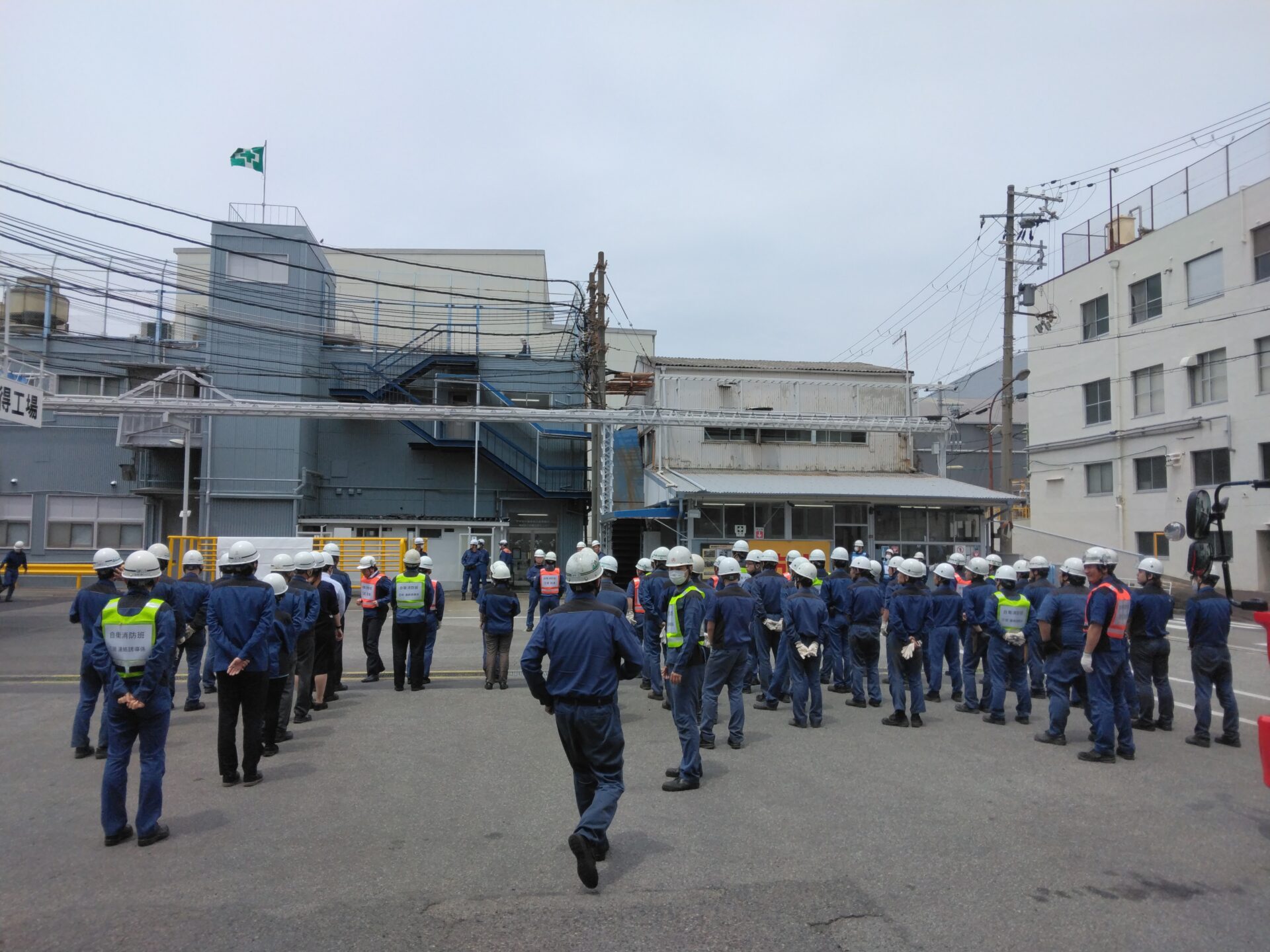 自衛消防総合訓練を実施しました - アマテイ株式会社｜釘・ネジのアマテイ Amatei｜兵庫県尼崎市 ＊アマテイは、釘の生産量日本一の上場会社です。